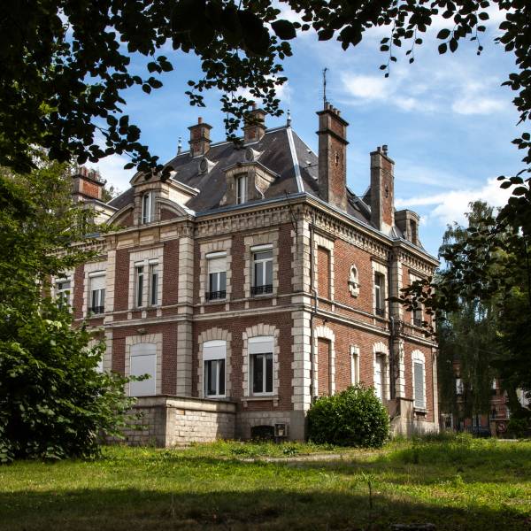 Le Quesnoy, France - We Shall Remember Them | News - Lindsay Foundation